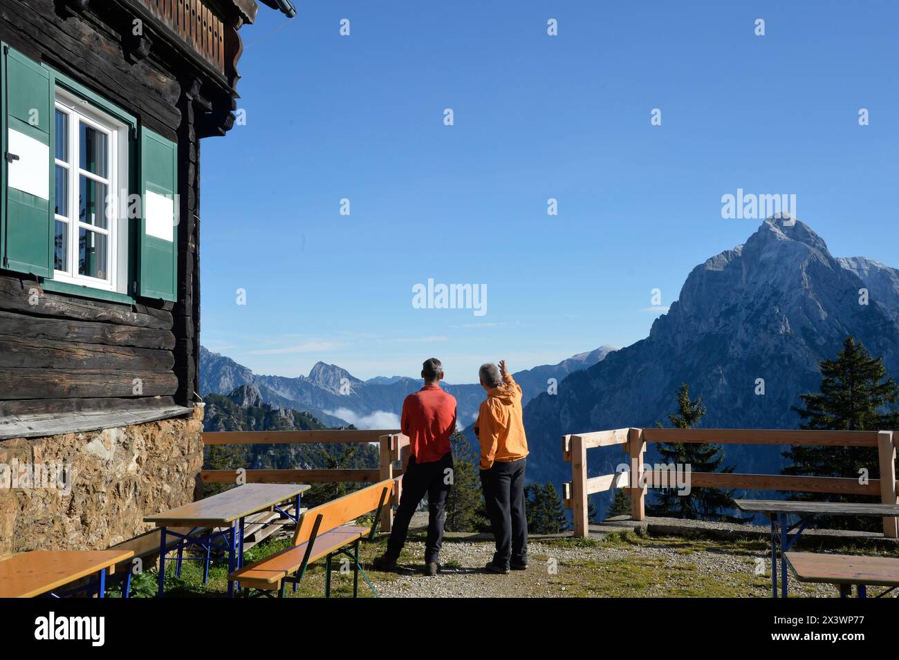 Mounatin hut hi-res stock photography and images - Alamy