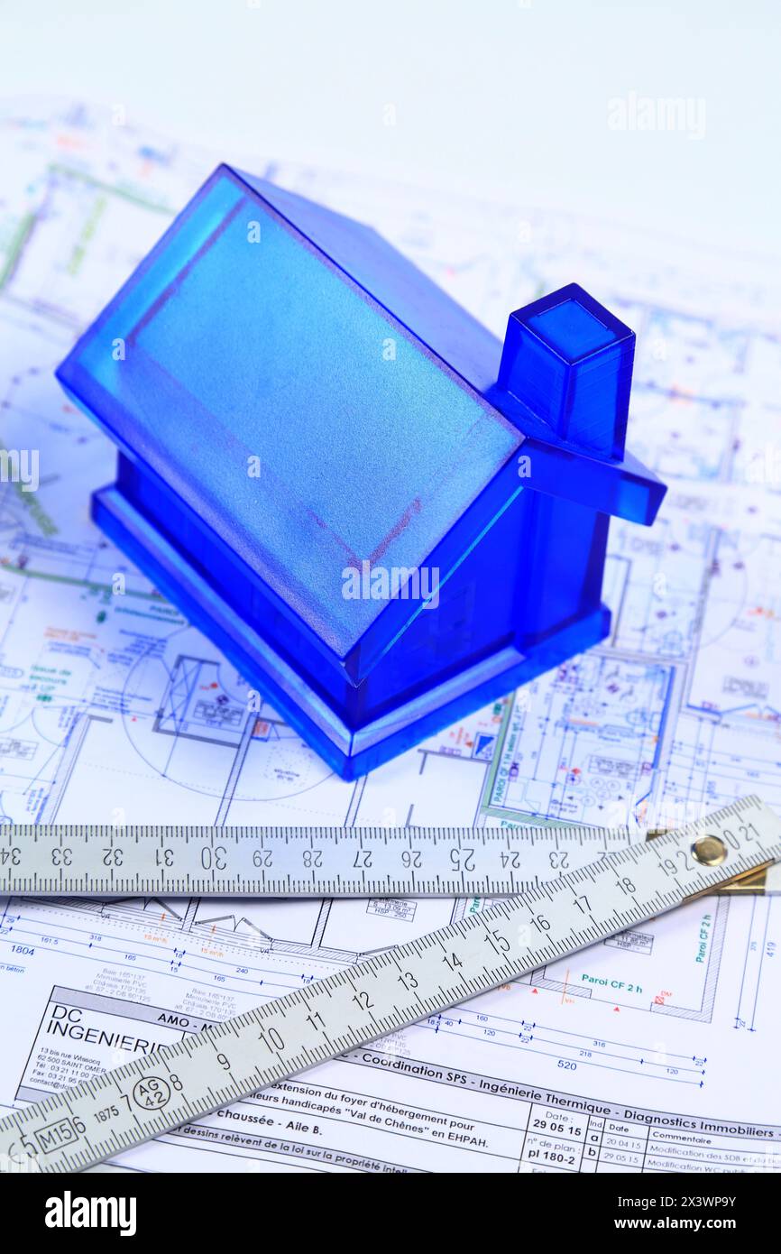 Housing theme hi-res stock photography and images - Alamy