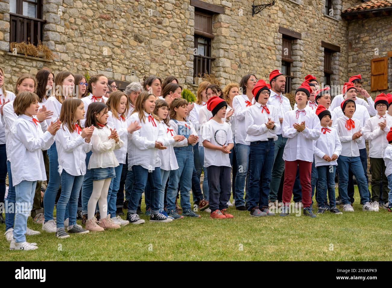 Enfants de pâques hi-res stock photography and images - Alamy