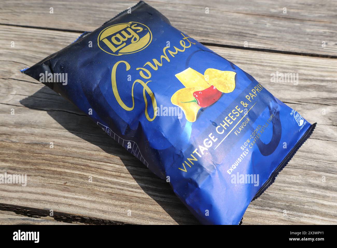 Lays chips packet hi-res stock photography and images - Alamy
