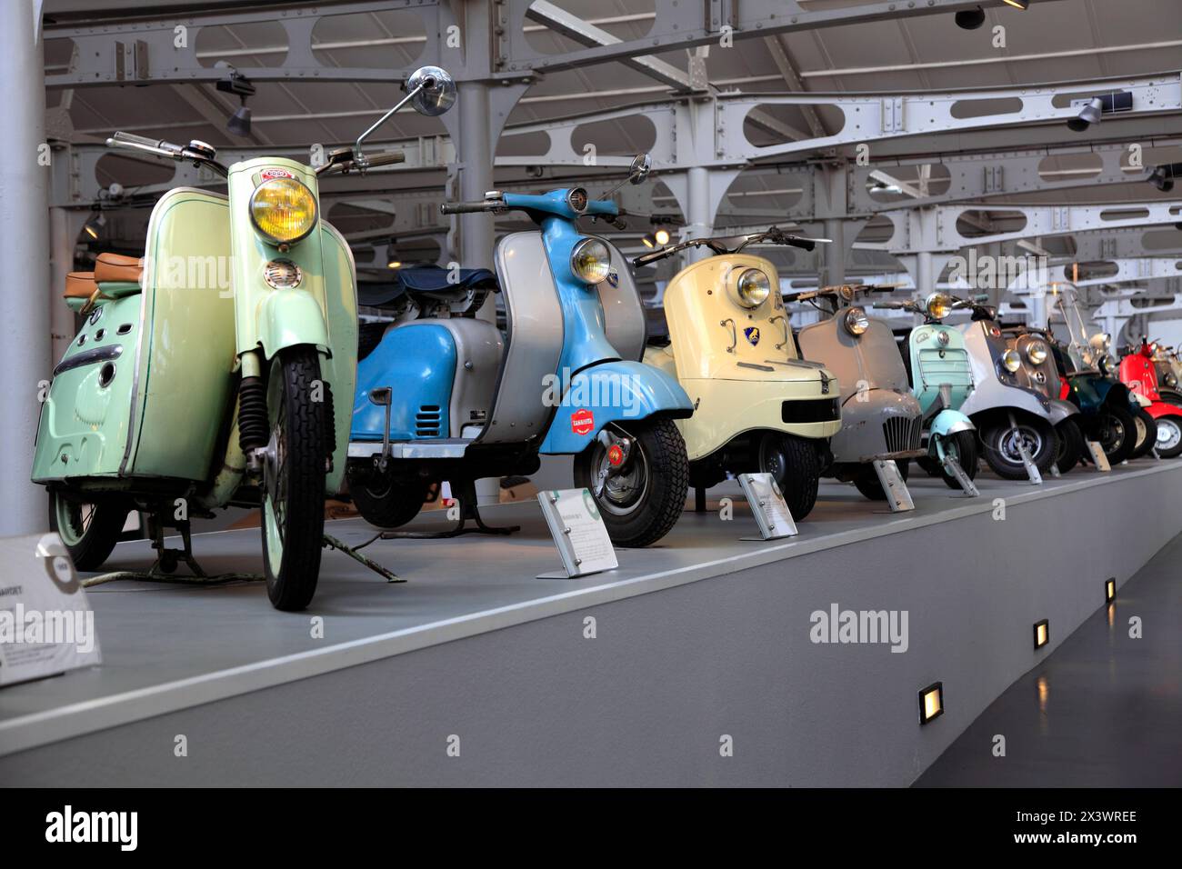 Car moto scooter hi-res stock photography and images - Alamy