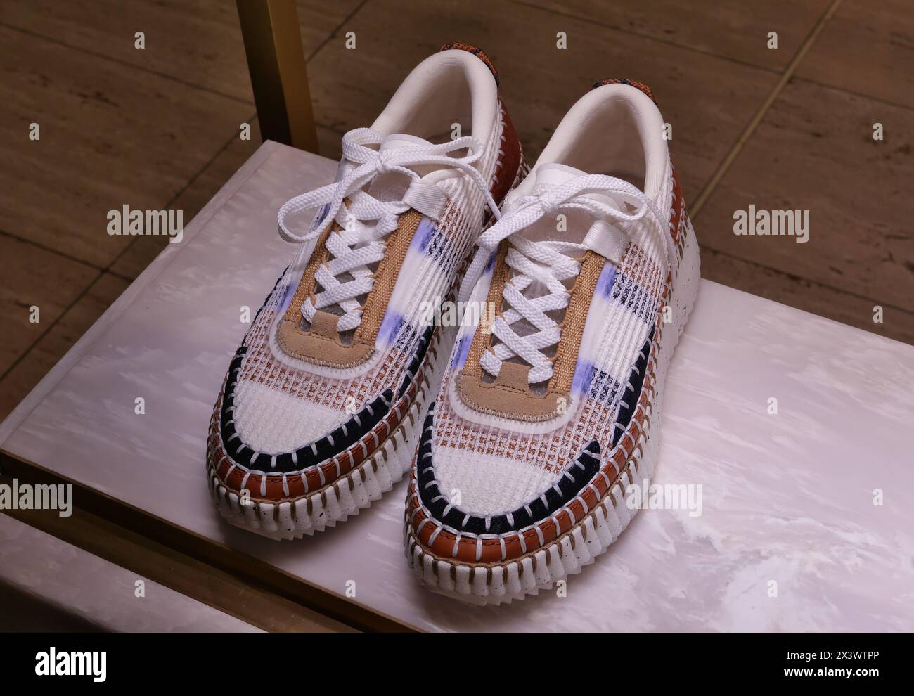 CHLOE' SHOES FOR WOMEN ON DISPLAY INSIDE THE FASHION STORE Stock Photo ...