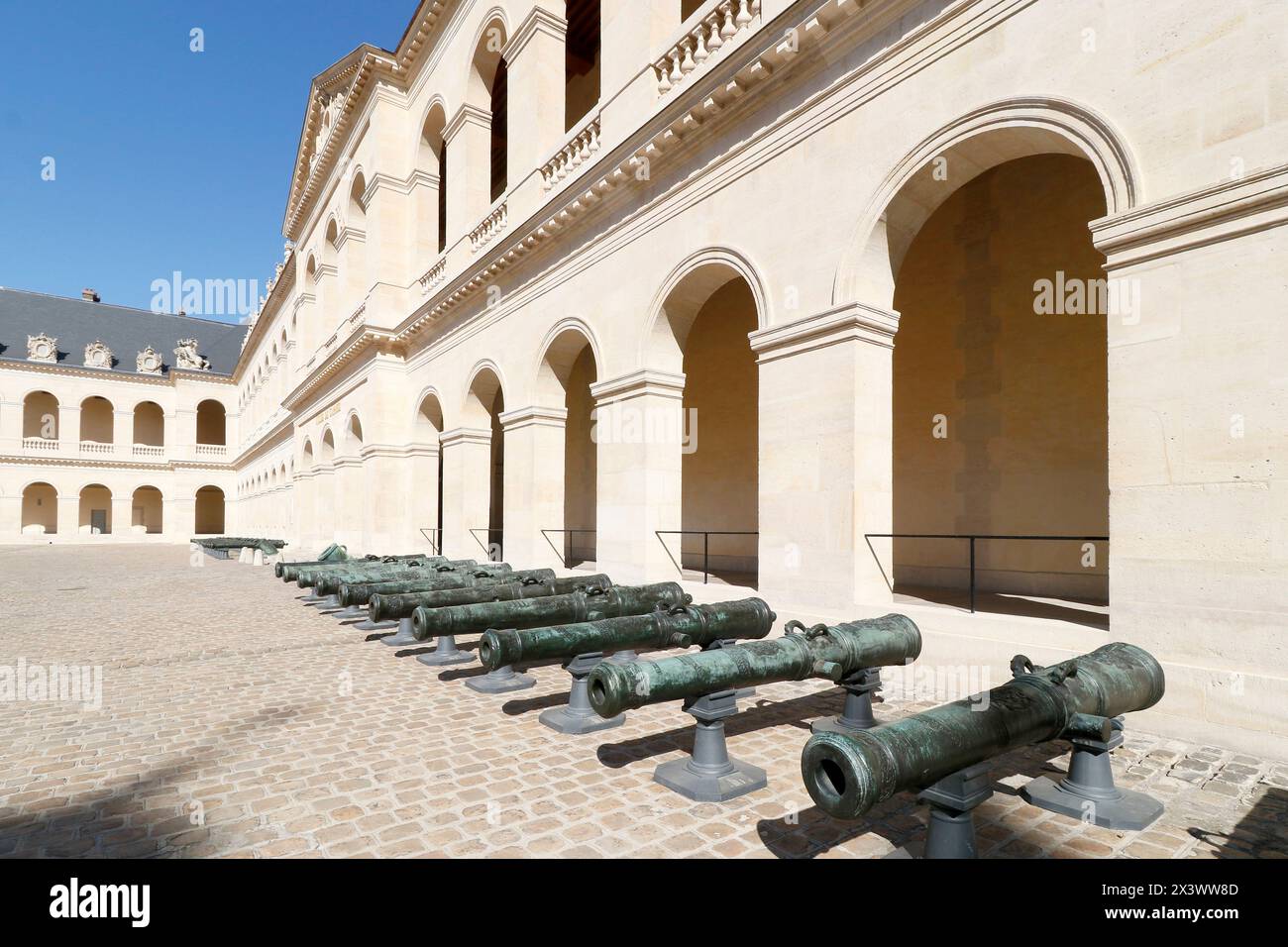 La France. Paris. 7th district. Les Invalides. The courtyard. The ...