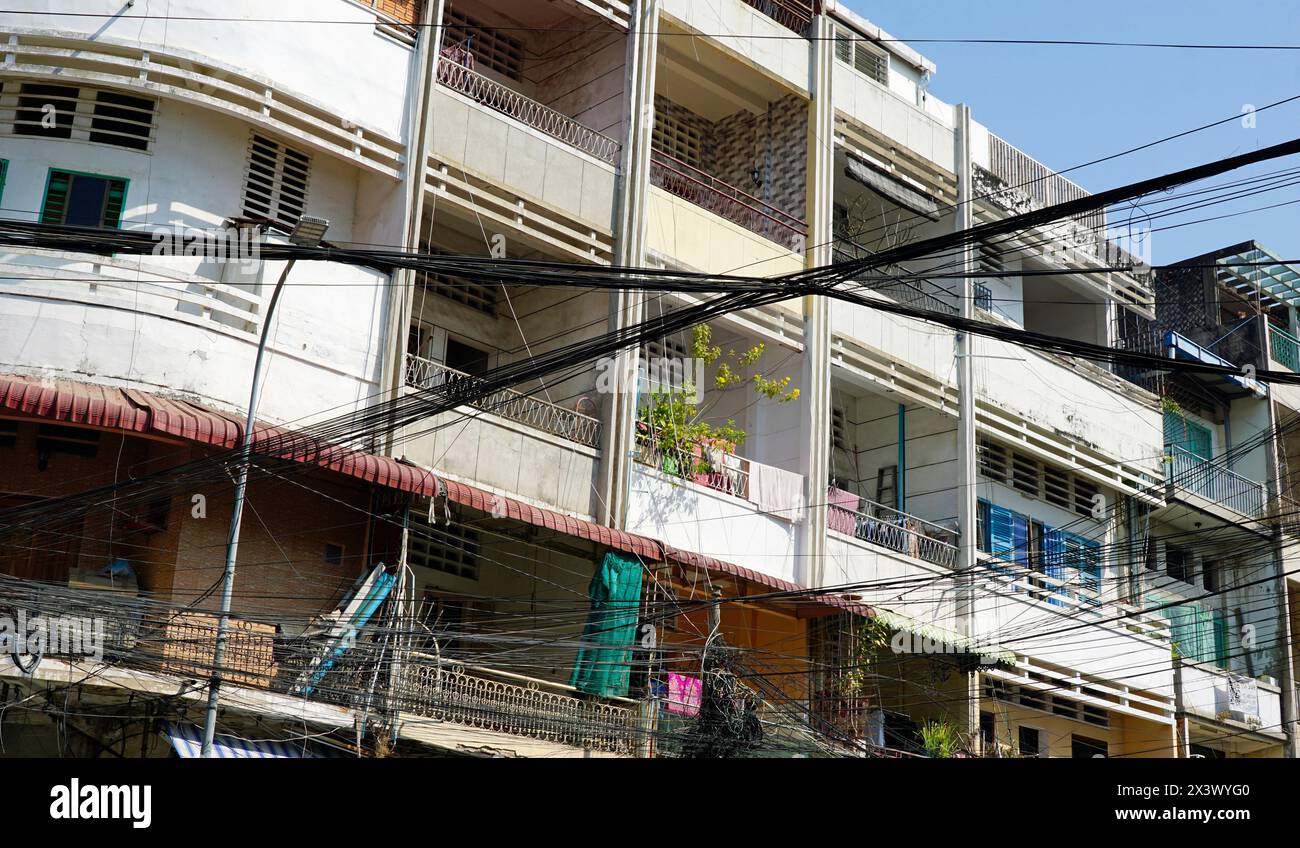 old run down houses in phnom penh city center Stock Photo - Alamy