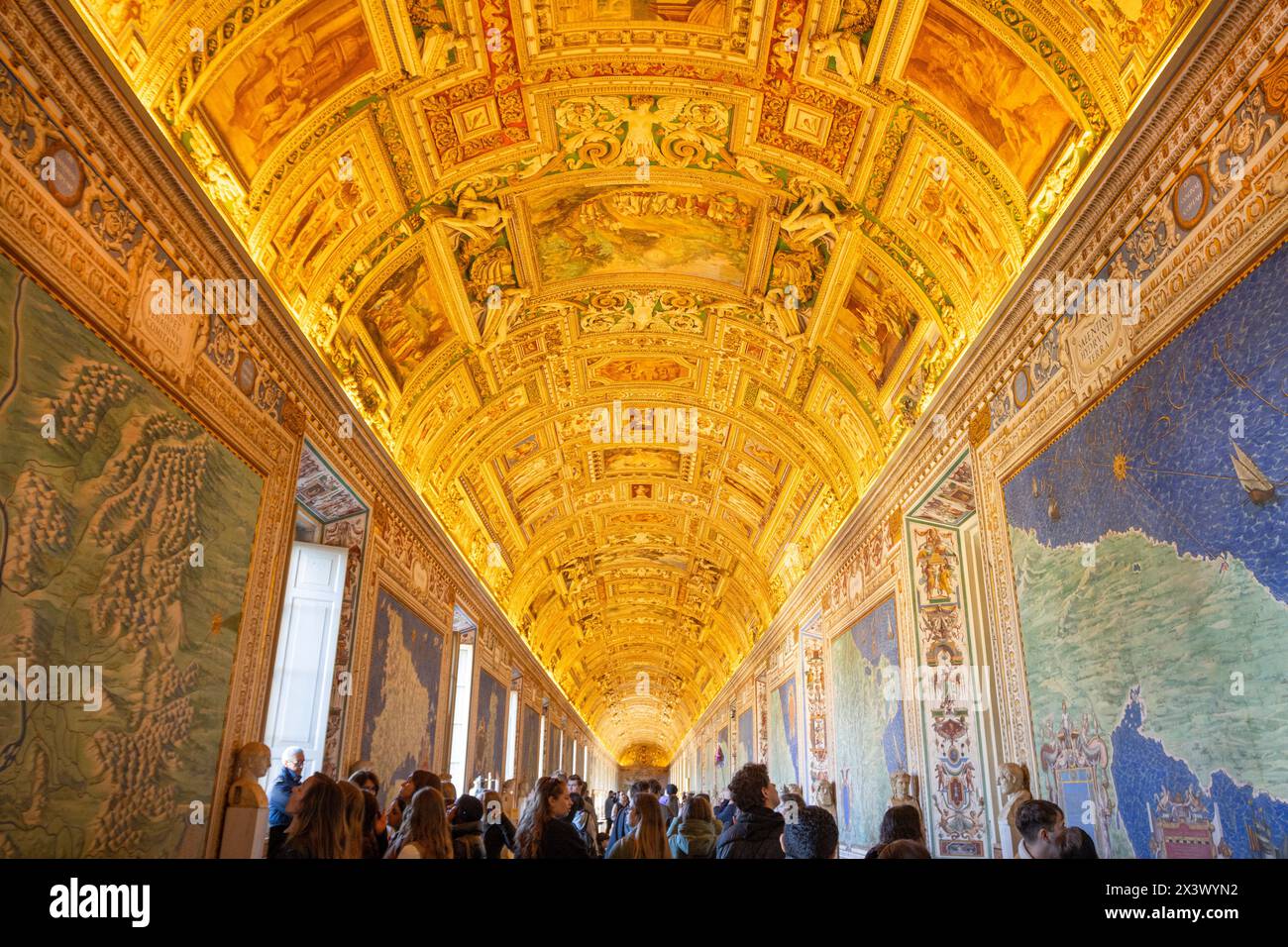 Vatican gallery of maps interior. Decorated ceiling. Rome, Italy Stock Photo - Alamy
