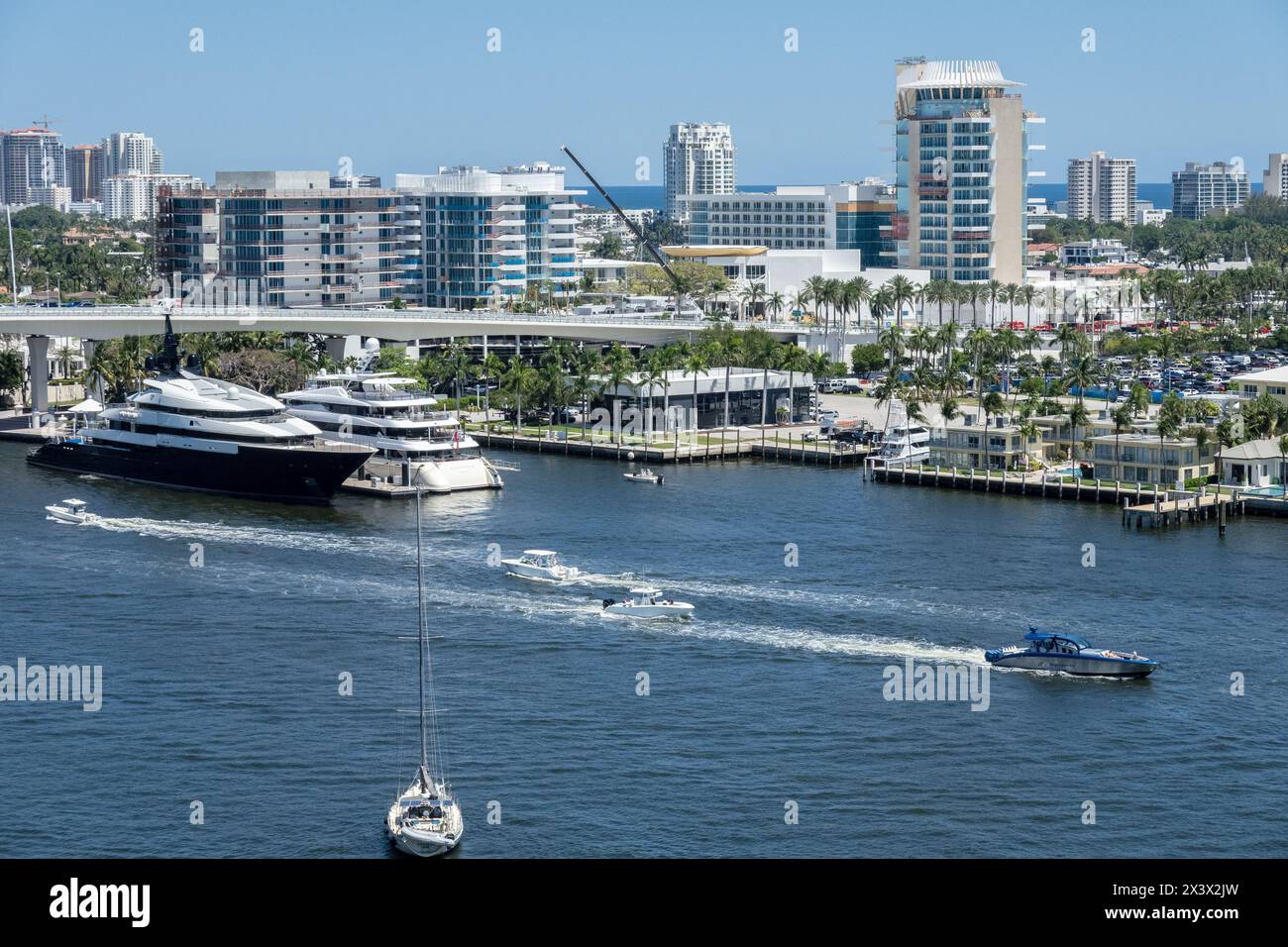 Recreational Boaters And Mega Yachts On The Intracoastal Waterway ...
