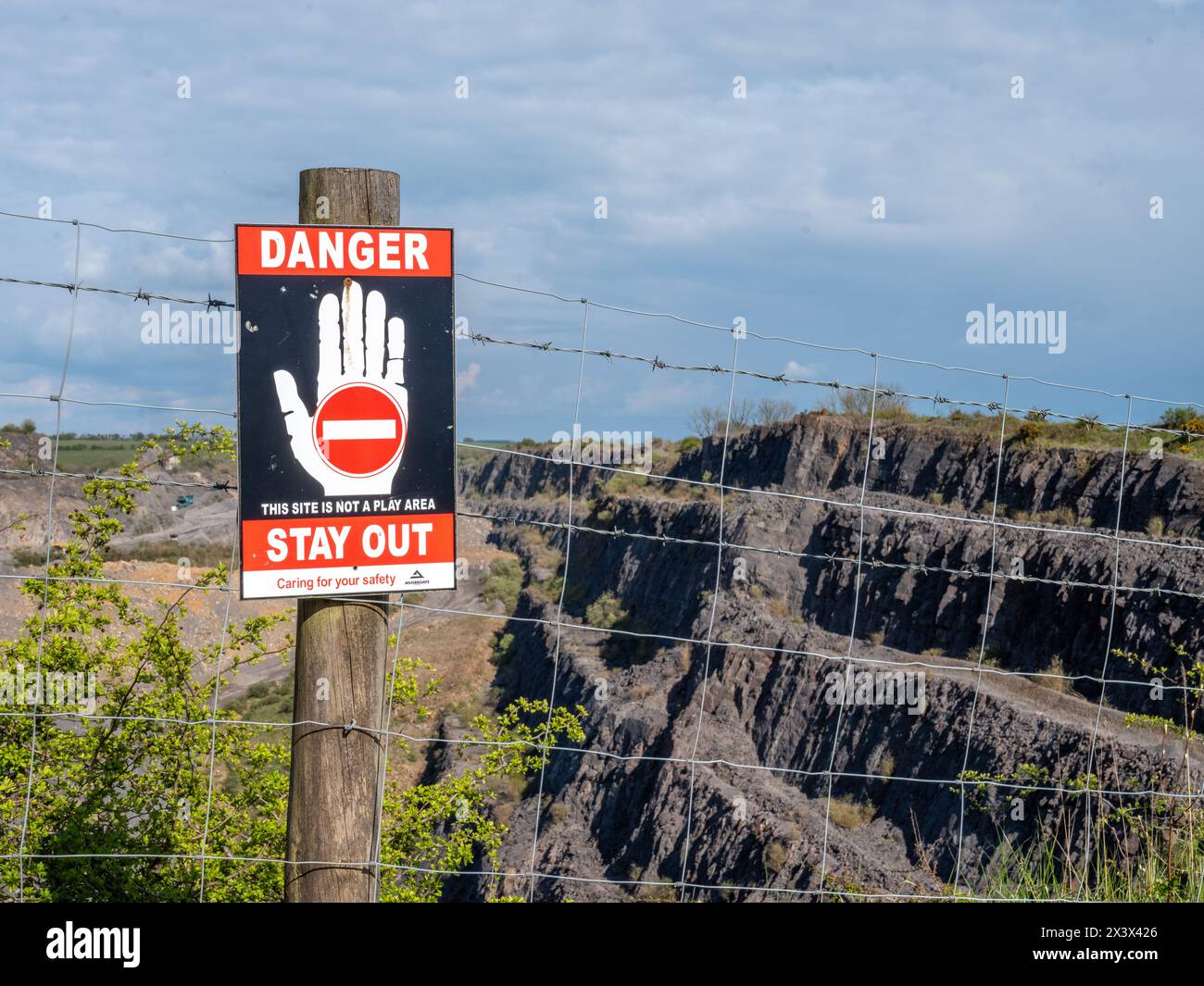 April 2024 - Danger stay out signs and safety notices at the Callow ...