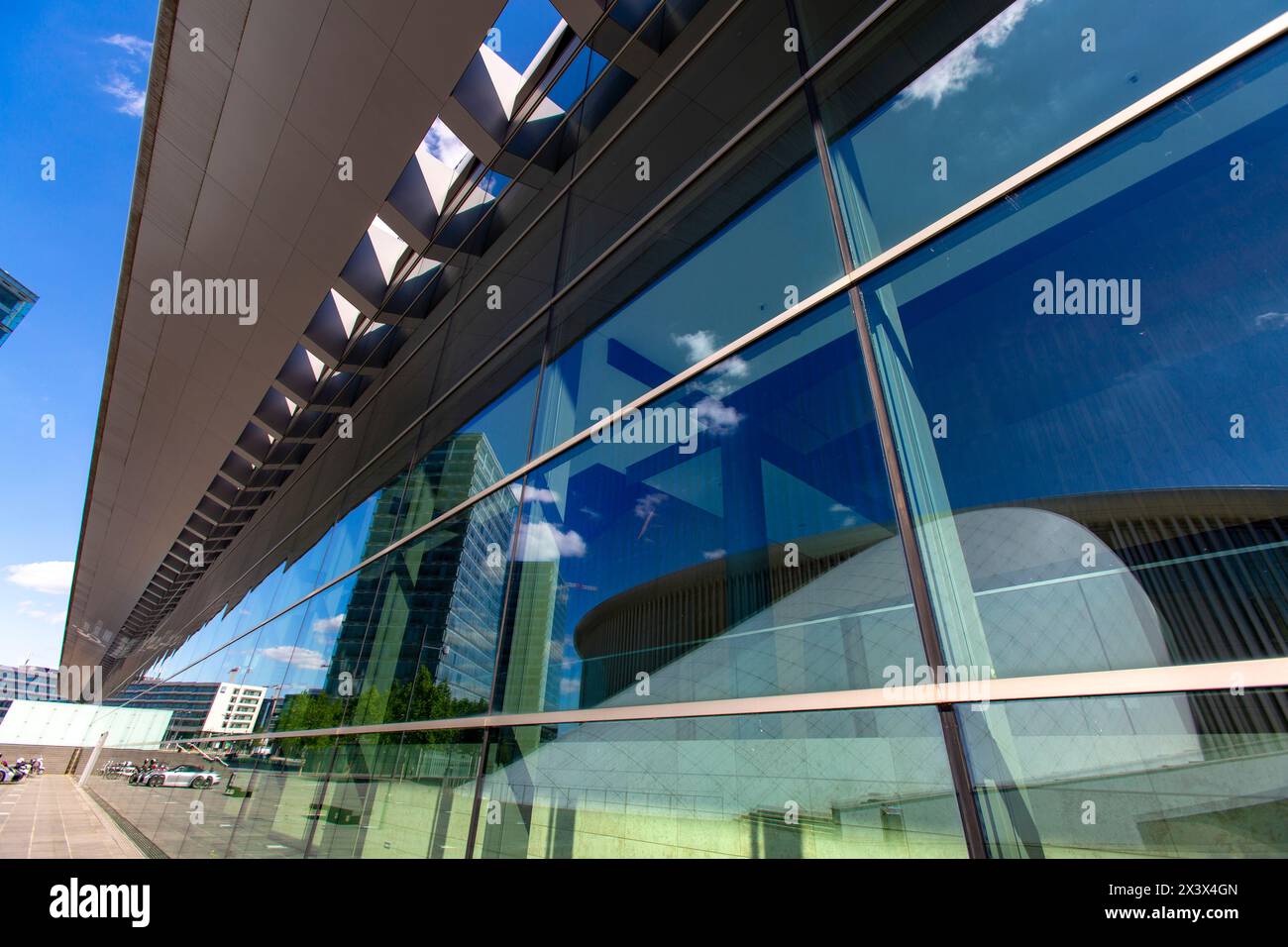 Convention center luxembourg hi-res stock photography and images - Alamy