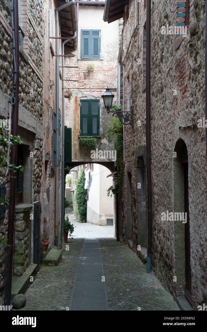 Filetto, historic town in Lunigiana, Tuscany, Italy Stock Photo - Alamy
