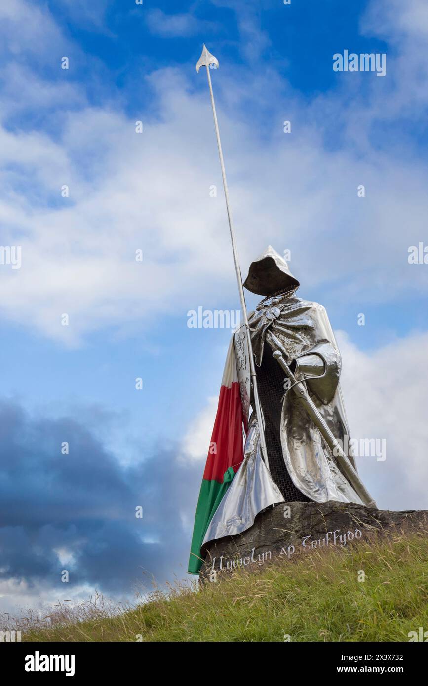 Statue in stainless steel of Llywelyn ap Gruffydd, Welsh resistance ...