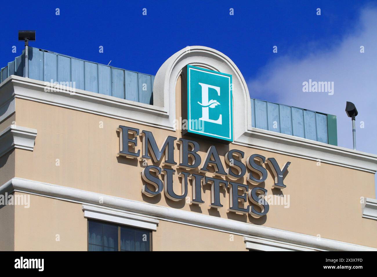 Embassy suites orlando hi-res stock photography and images - Alamy