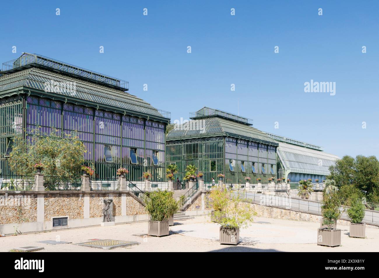 La France. Paris. 5th district. The Garden of plants. The greenhouses ...
