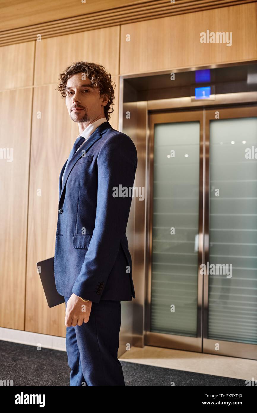 Screen of a elevator hi-res stock photography and images - Alamy