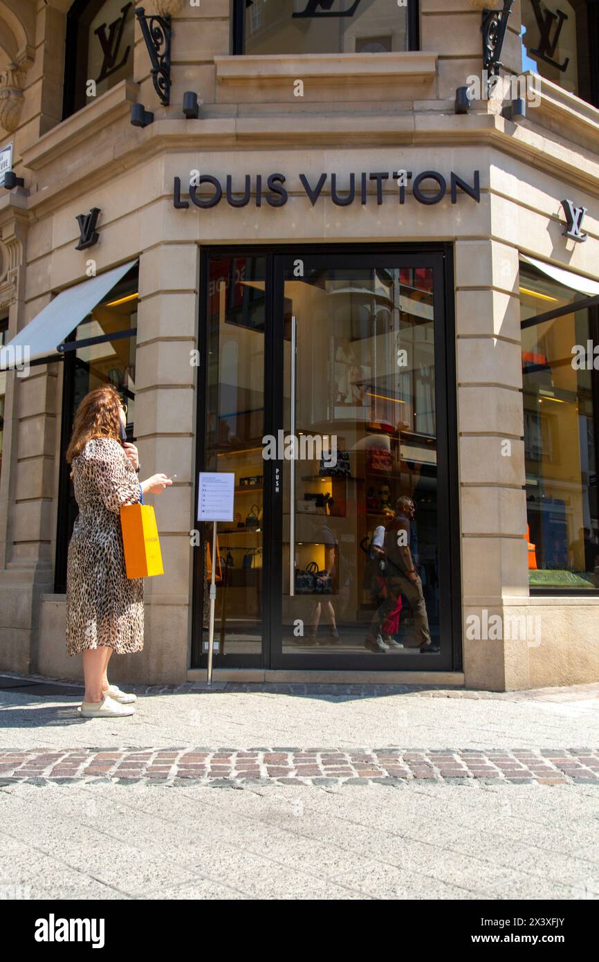 Luxembourg sign in front hi-res stock photography and images - Alamy