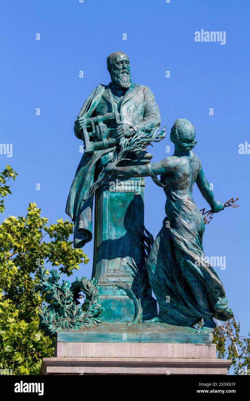 Europe, Belgium, Liege. Zenobe Gramme statue Stock Photo - Alamy