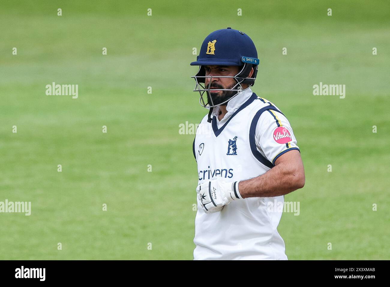Birmingham, UK. 29th Apr, 2024. Aamir Jamal of Warwickshire during the ...
