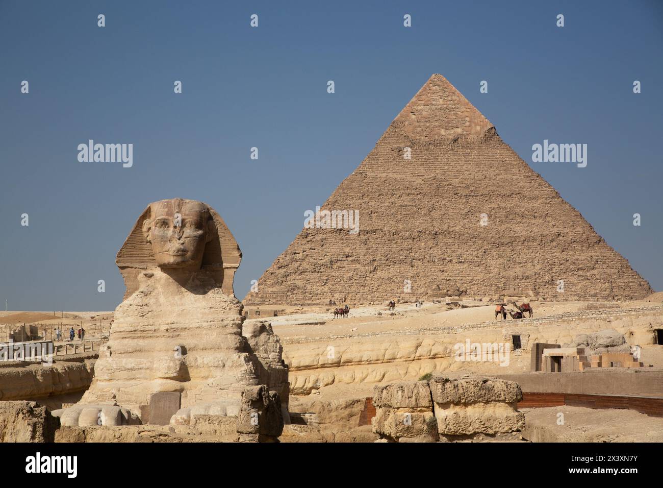 Great Sphinx of Giza, Pyramid of Khafre (also called Chephren ...