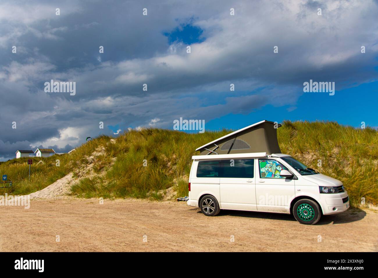 Converted van near a beach. Volkswagen Transporter Stock Photo - Alamy