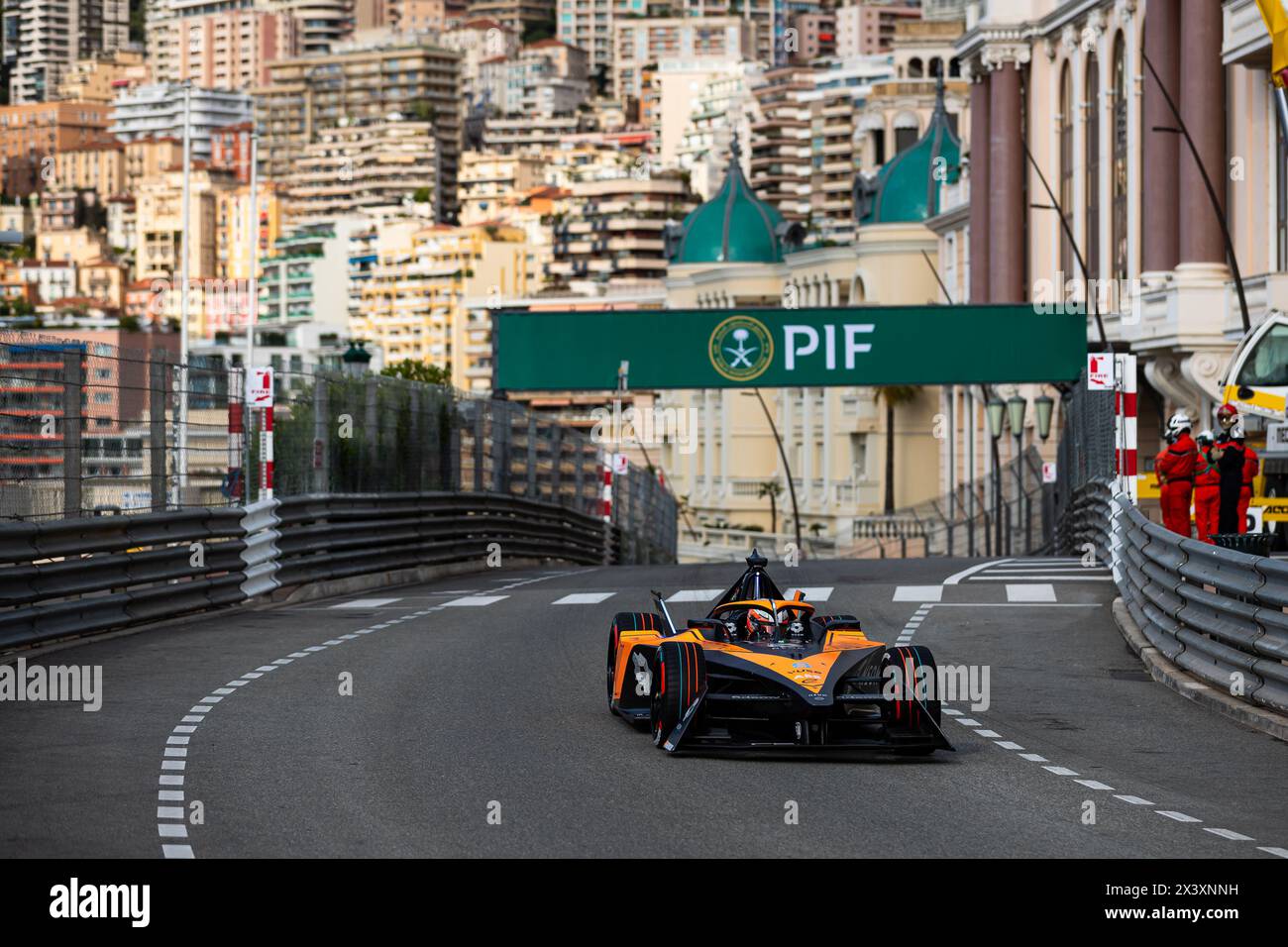 BARNARD Taylor (gbr), NEOM McLaren Formula E Team, Nissan e-4ORCE 04 ...