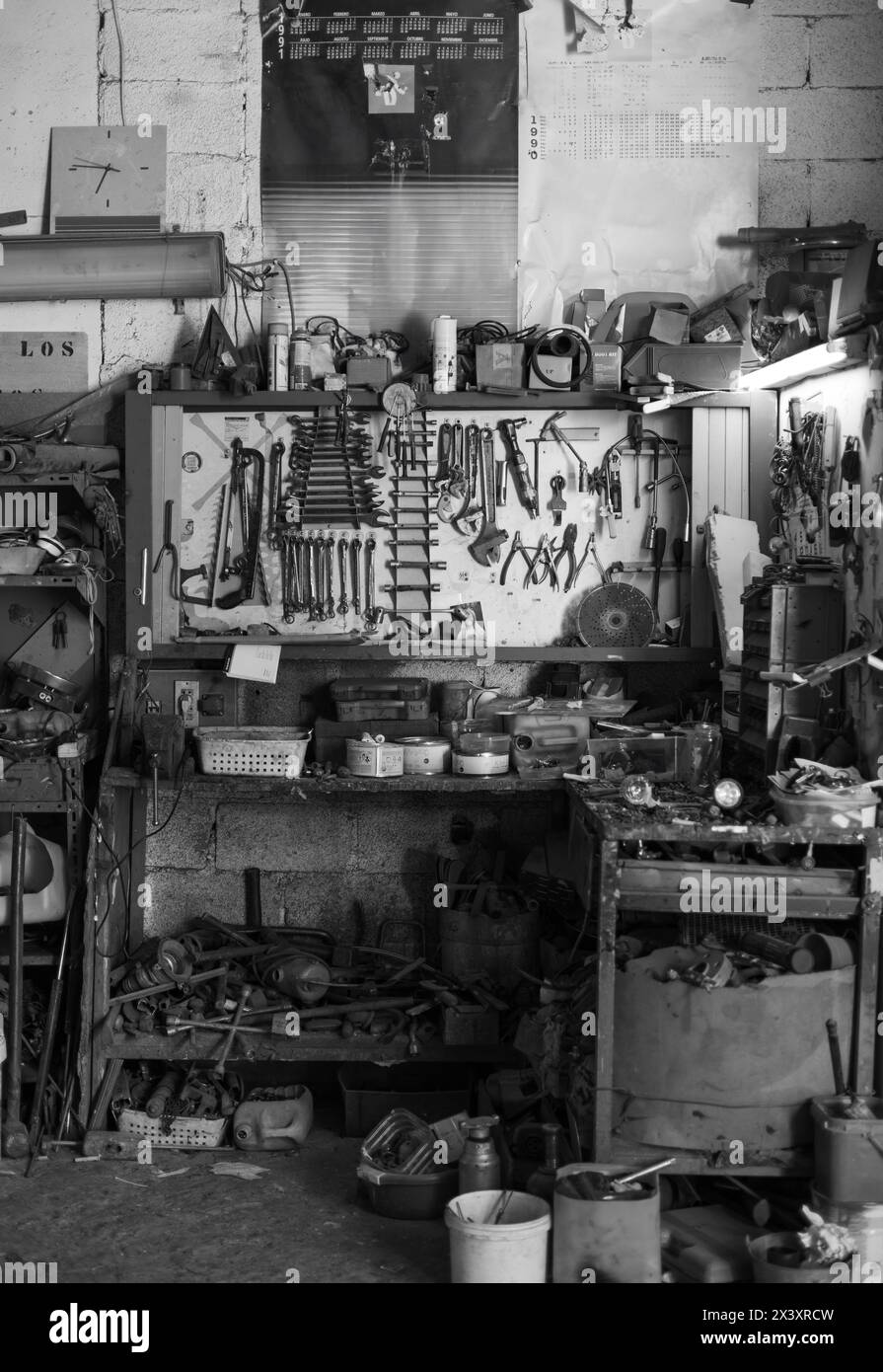 repair garage vintage Stock Photo - Alamy