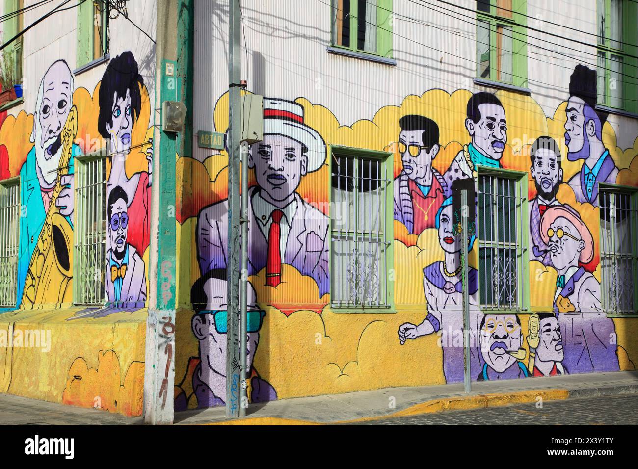 Chile, Valparaiso, mural, graffiti, street scene Stock Photo - Alamy