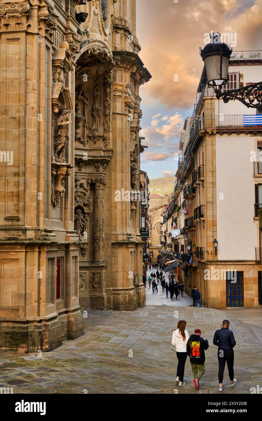 Basílica vieja hi-res stock photography and images - Alamy