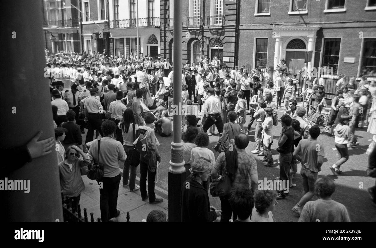 1980s london police hi-res stock photography and images - Alamy