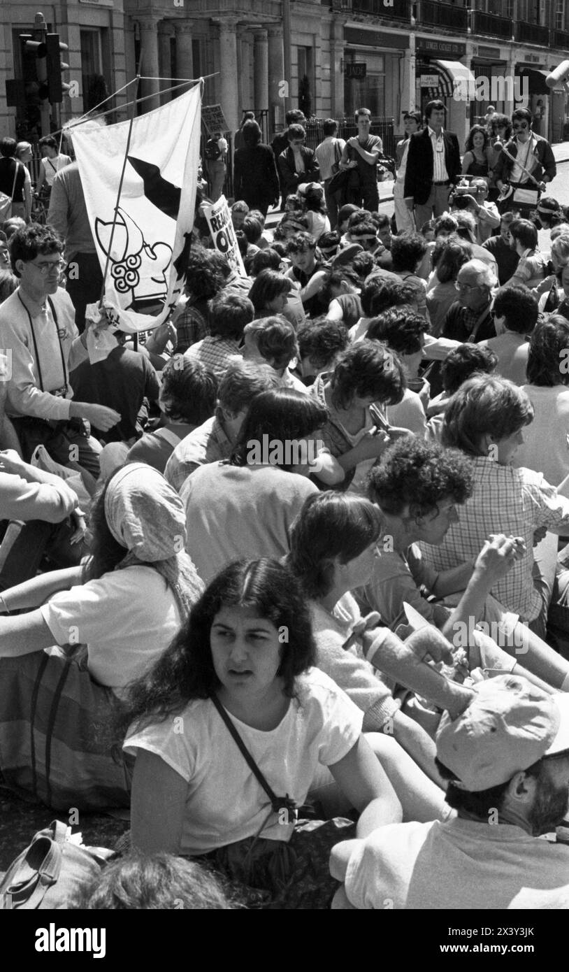 London, UK. 9th June 1984. Non-violent, direct action activists sit ...