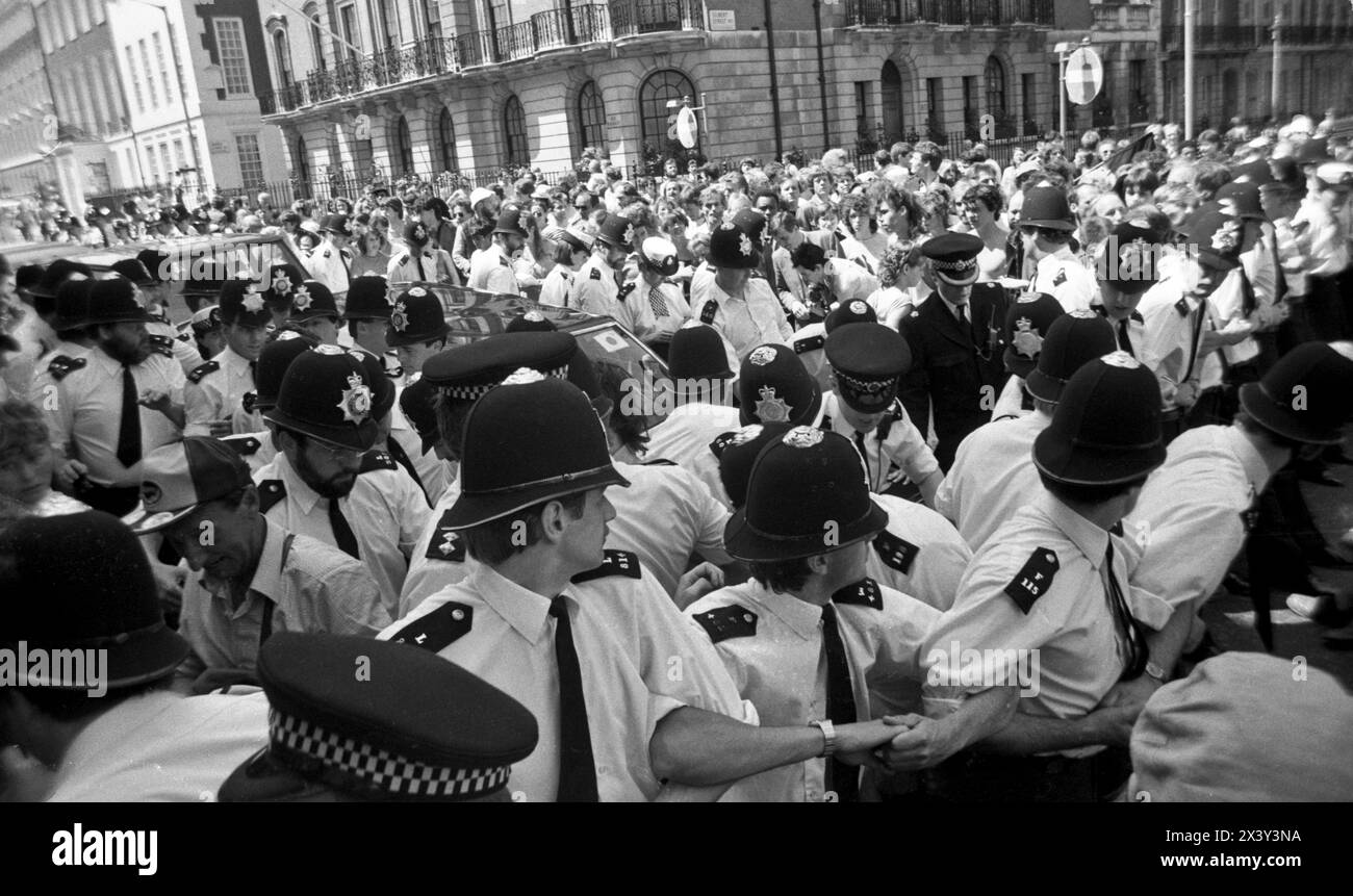 London, UK. 9th June 1984. Police clash with non-violent, direct action ...