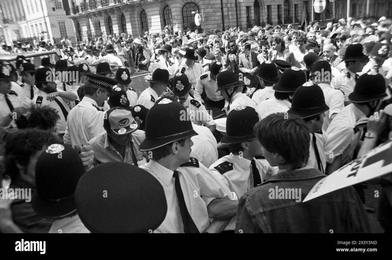 London, UK. 9th June 1984. Police clash with non-violent, direct action ...