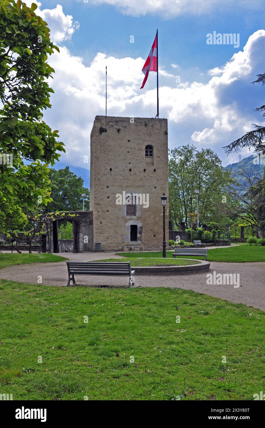 Ancient saracen tower of the medieval town of Conflans Stock Photo - Alamy