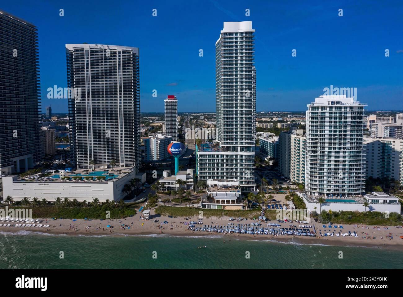 Hallandale beach architecture hi-res stock photography and images - Alamy