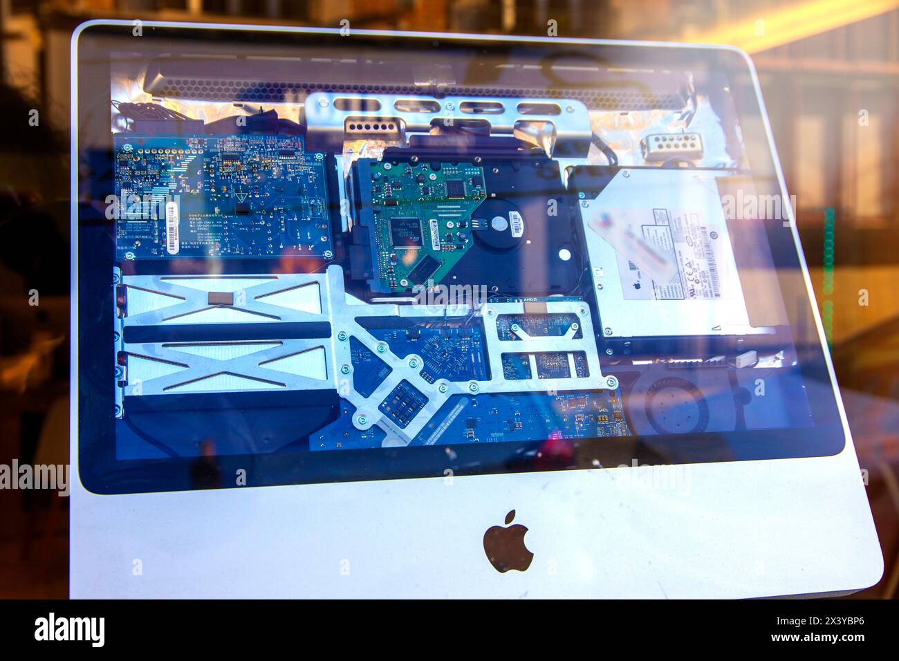 Computer interior hard drive hi-res stock photography and images - Alamy