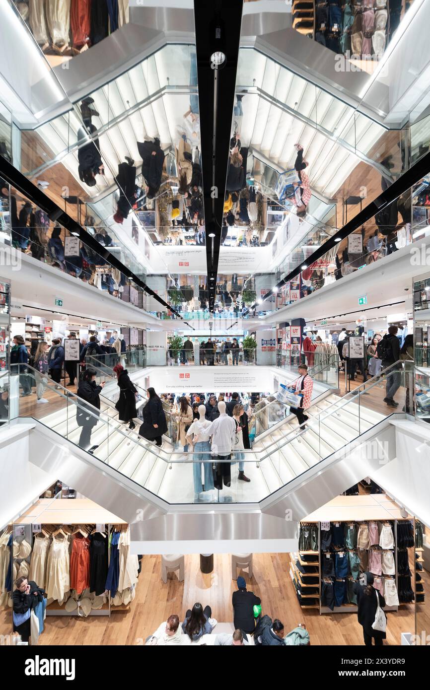 Industry retail clothes interior shop hi-res stock photography and images - Alamy