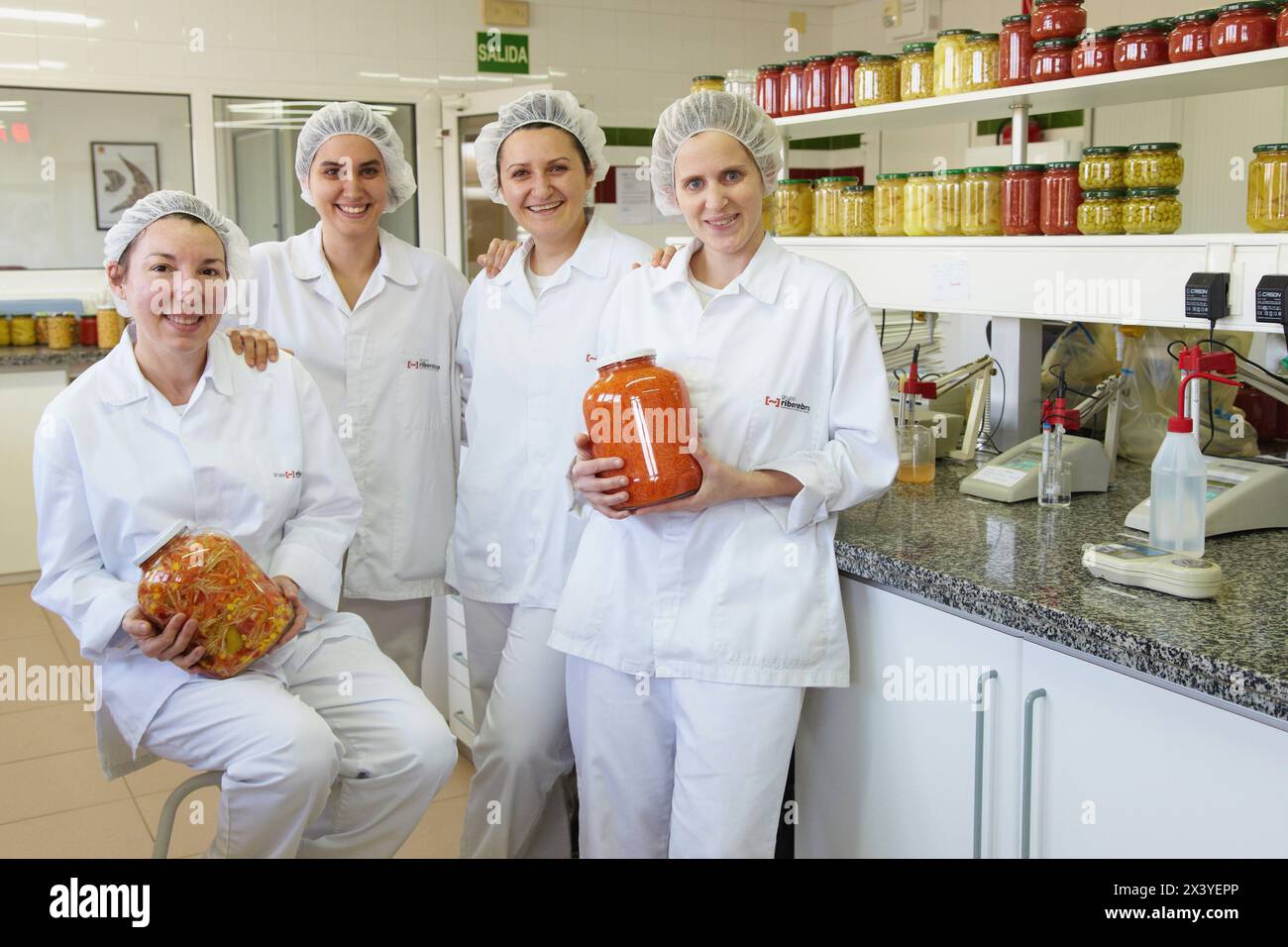 Agri lab hi-res stock photography and images - Alamy