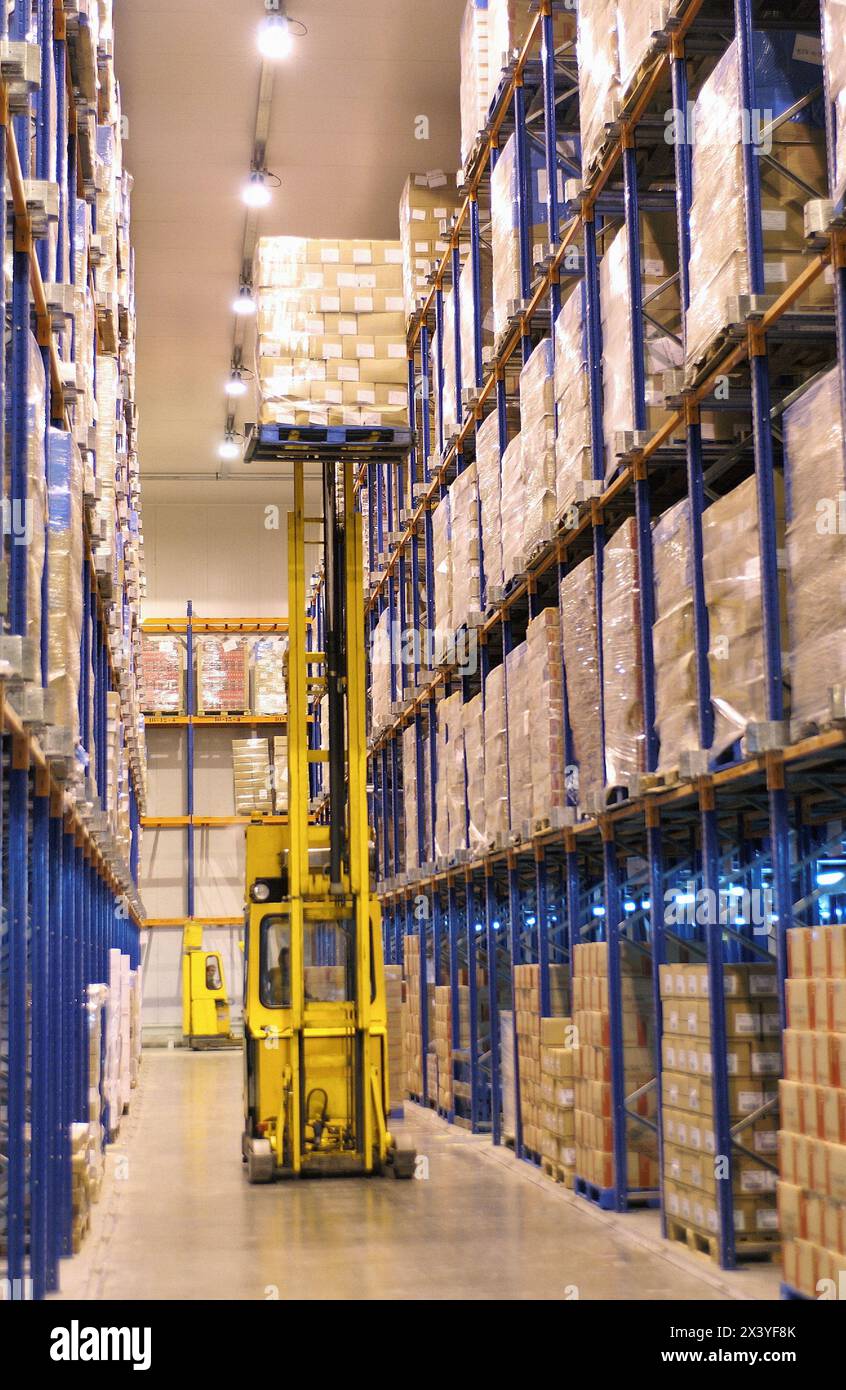 Frozen food industry, cold-storage area. Navarre. Spain Stock Photo - Alamy