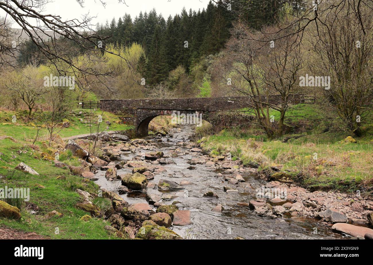 Mountain landscape rivers streams hi-res stock photography and images ...