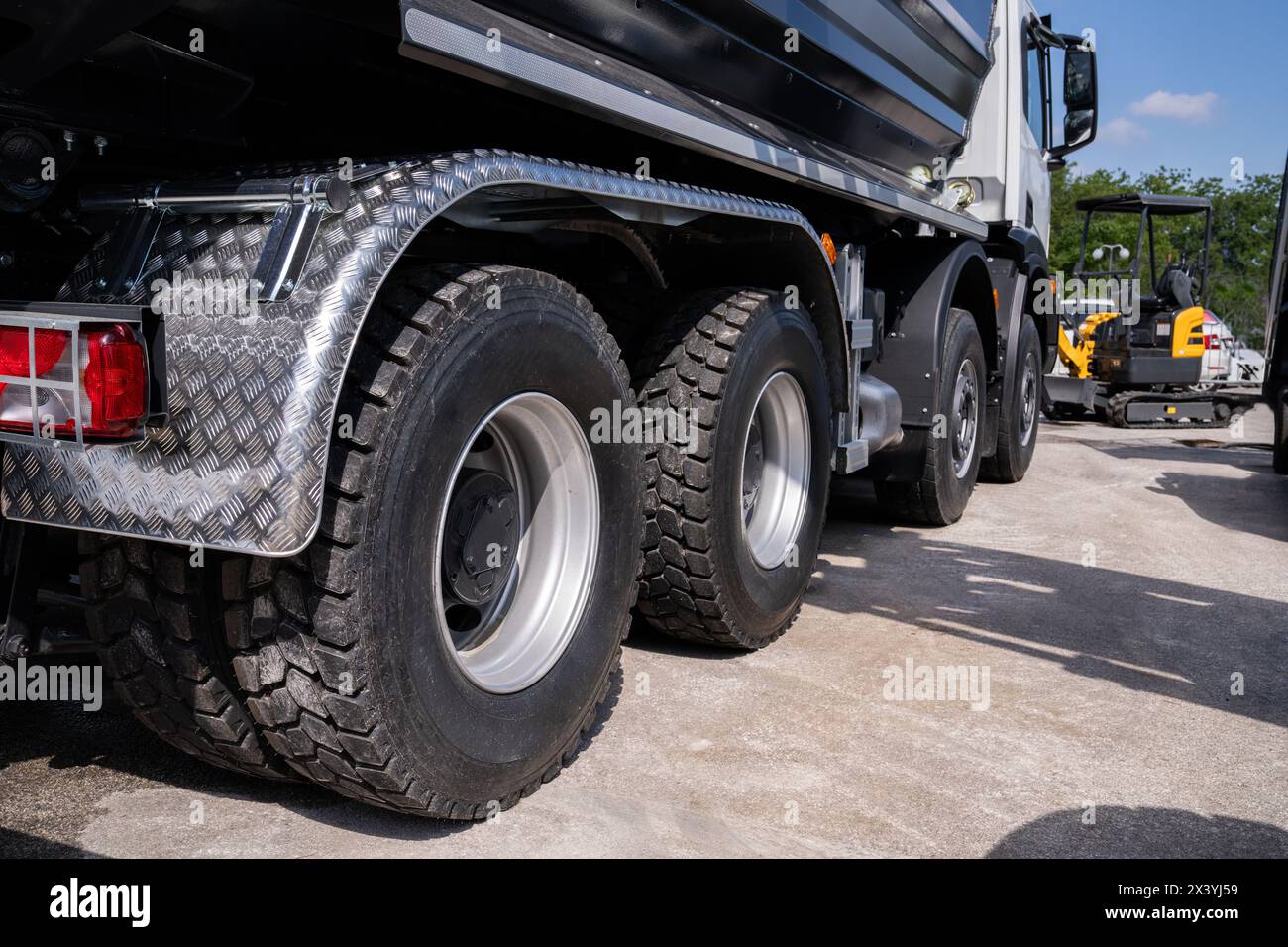 Back of tipper hi-res stock photography and images - Alamy