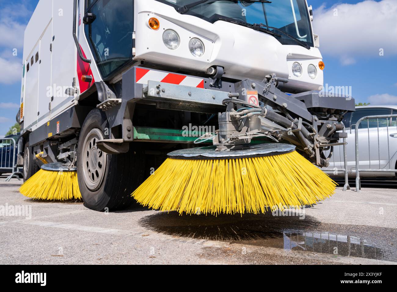 Street vacuum cleaner hi-res stock photography and images - Alamy