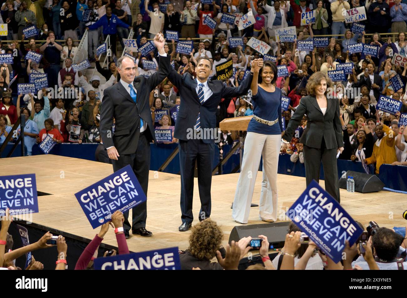 Barack Obama speaks at the University of Pittsburgh the night before ...