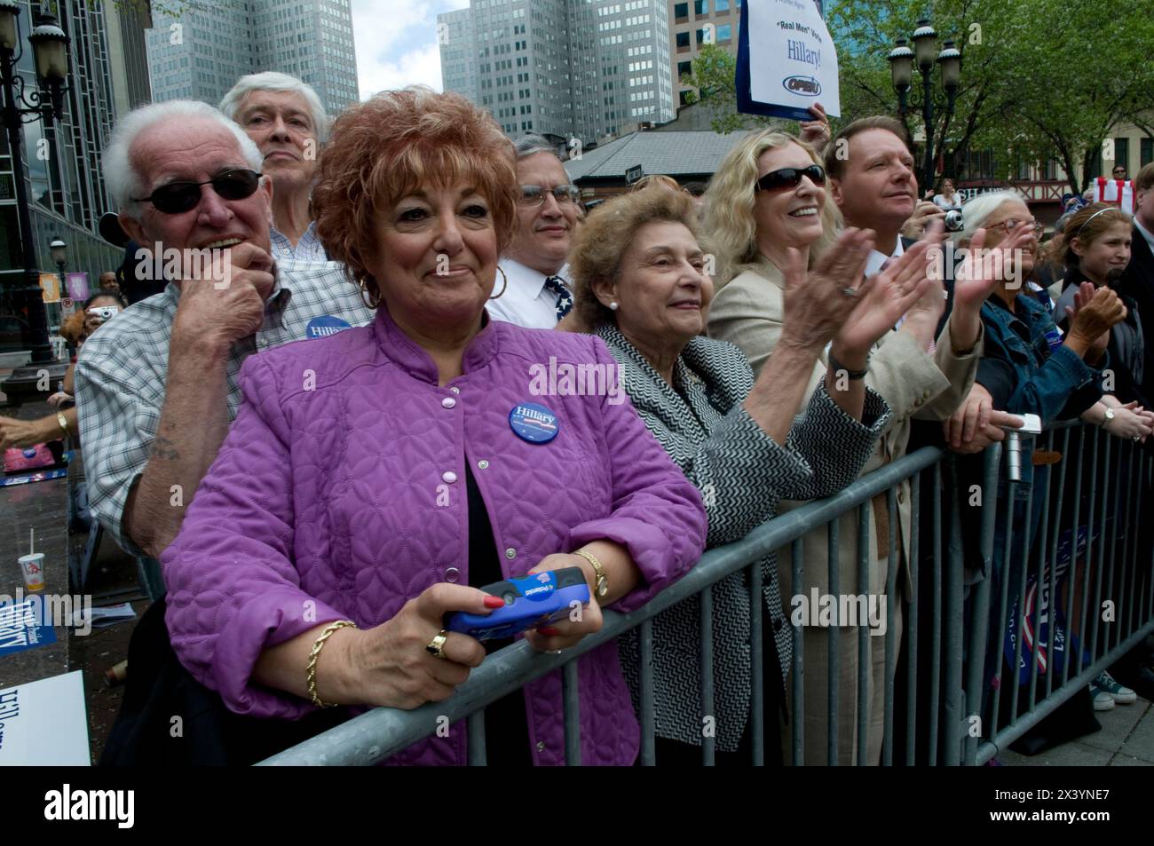 Onlookers to see Bill and Hillary Clinton speak in Pittsburgh ...
