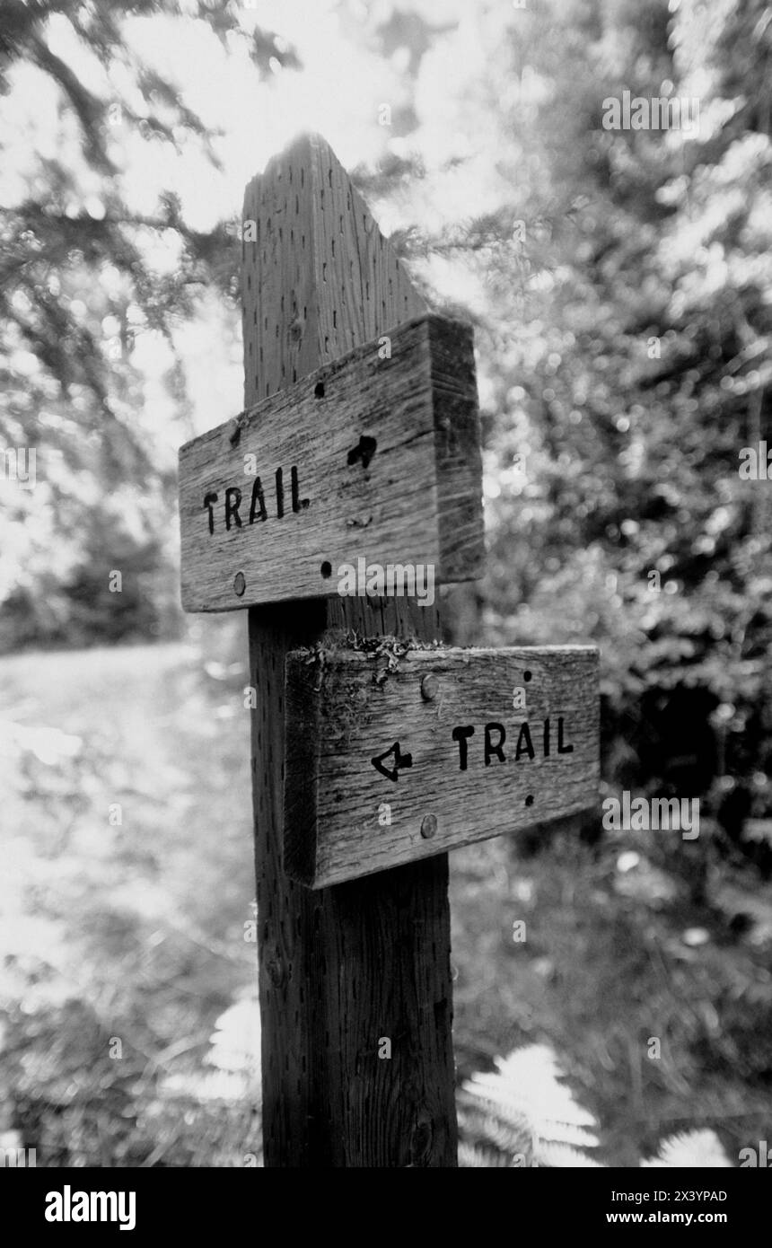 Oregon trail black and white hi-res stock photography and images - Alamy