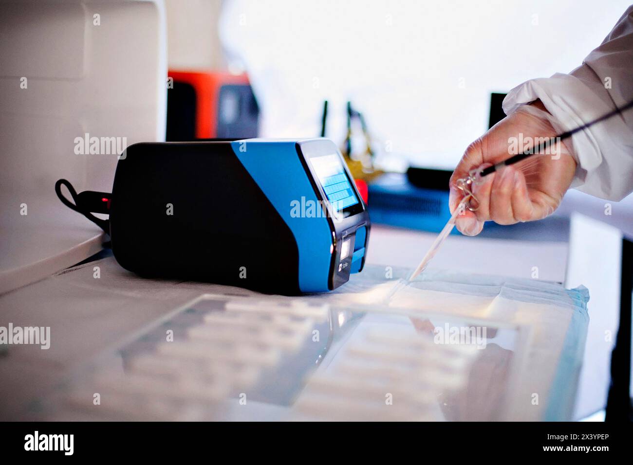 Advanced handling equipment hi-res stock photography and images - Alamy