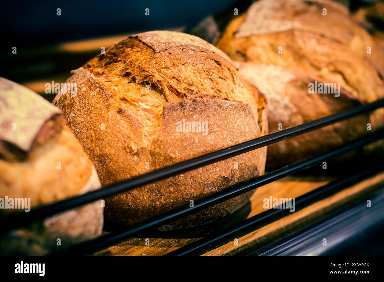 Supermarket bakery shelf hi-res stock photography and images - Alamy