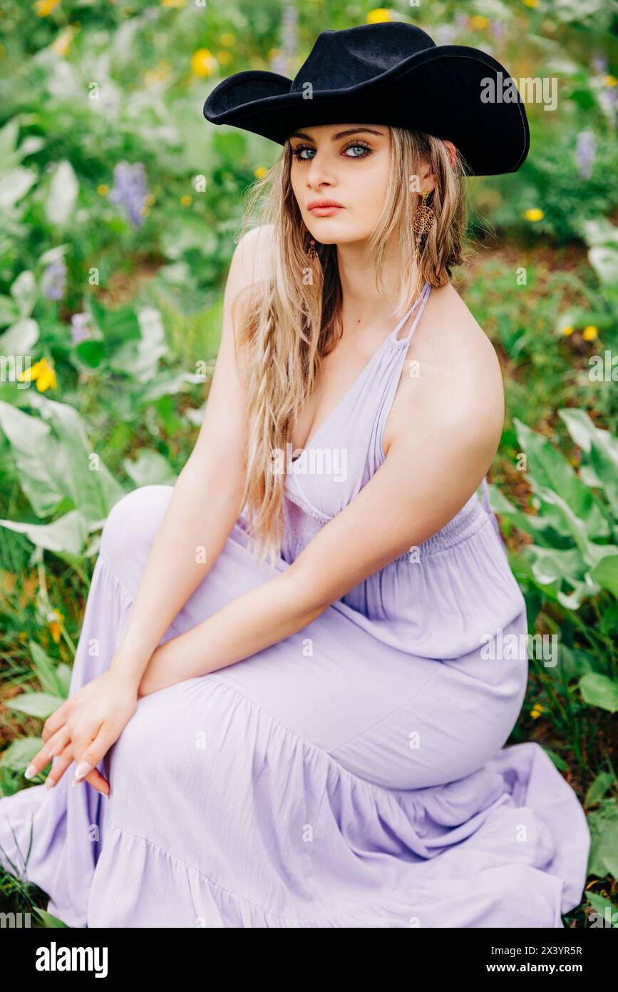 Beautiful teen girl in western boho style outfit Stock Photo - Alamy
