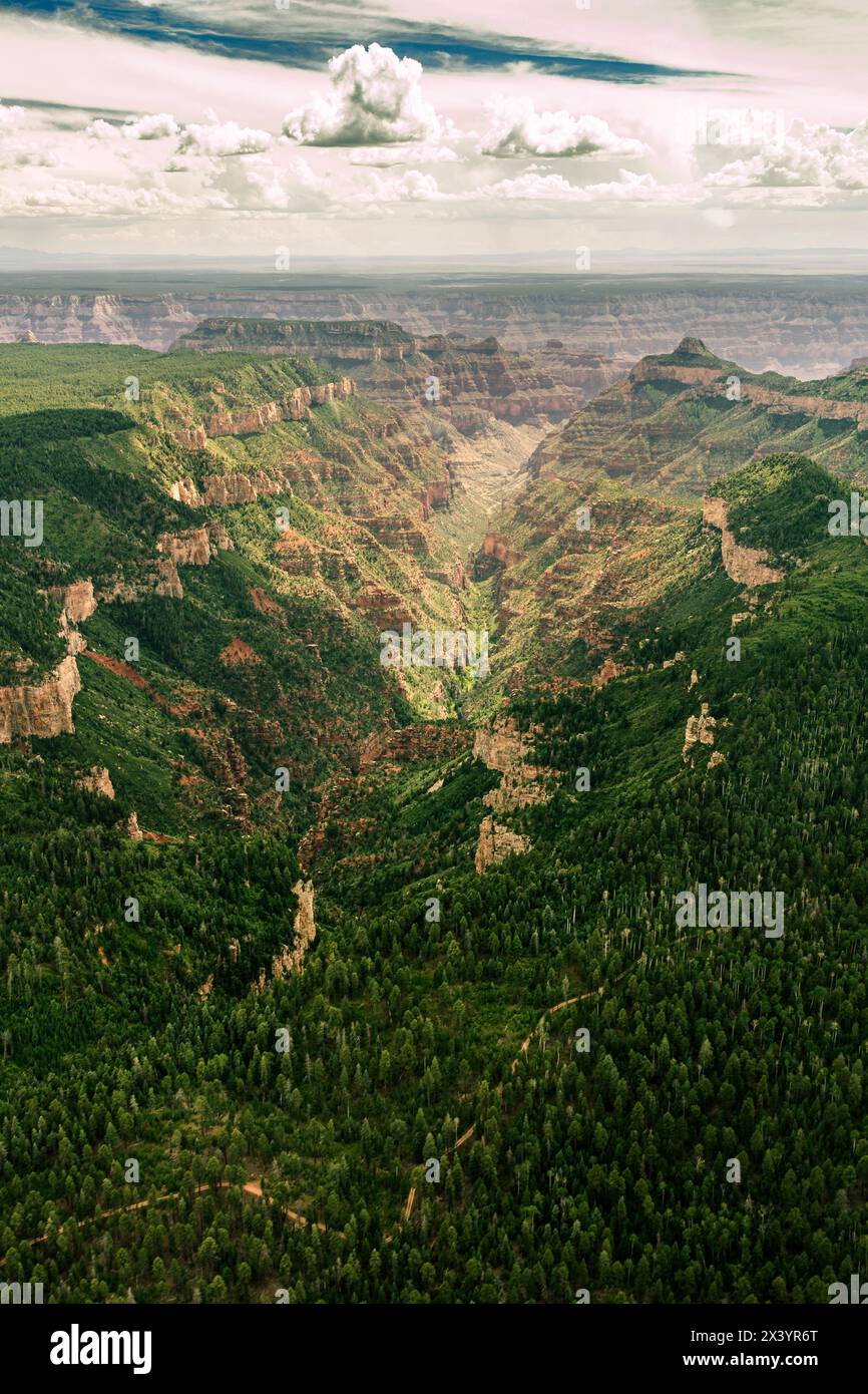 Vue du canyon rouge hi-res stock photography and images - Alamy