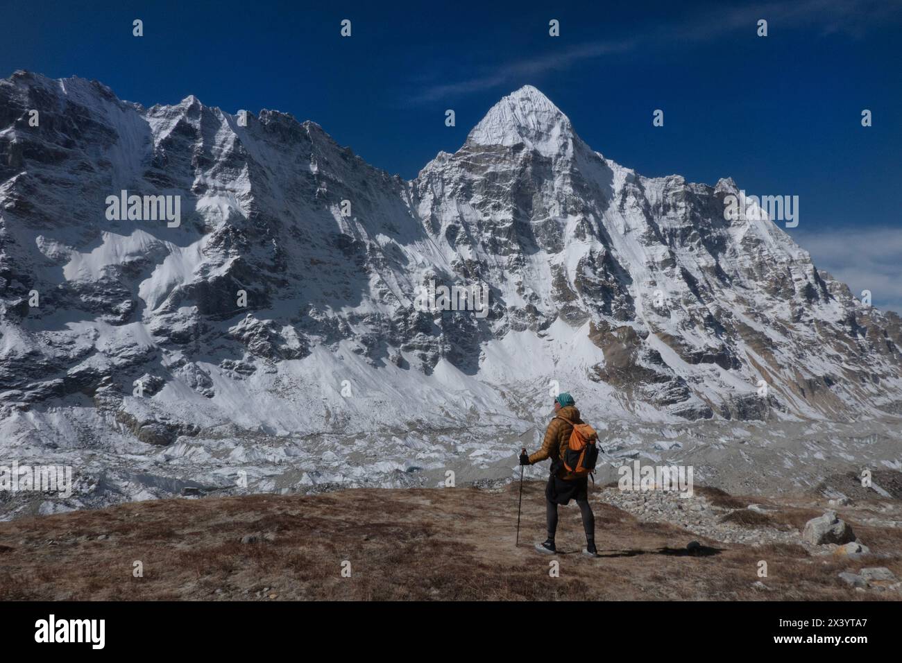 Spectacular view of Wedge Peak from Kangchenjunga (Kanchenjunga) North ...
