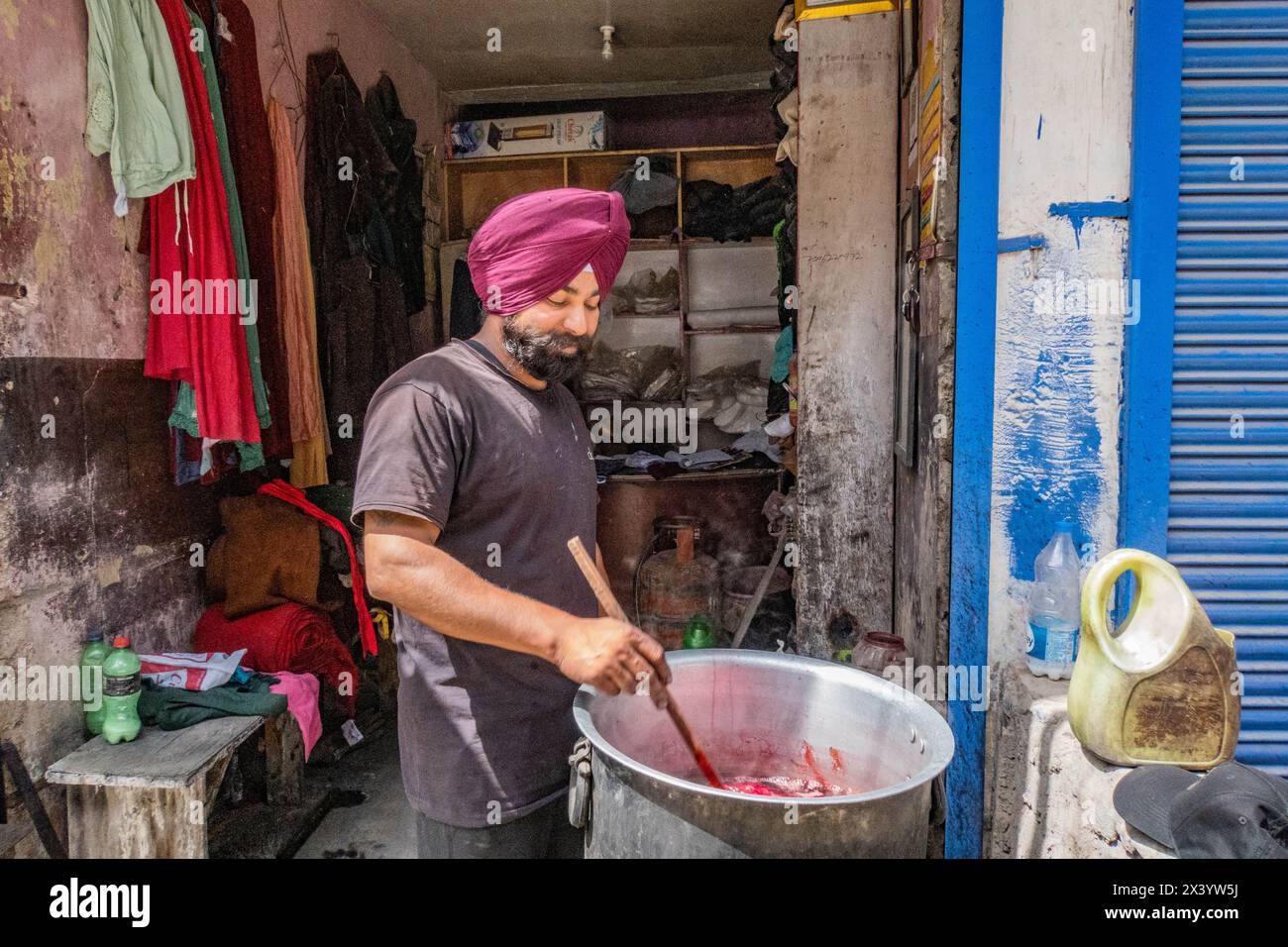 Dye maker, Leh, Ladakh, India Stock Photo - Alamy