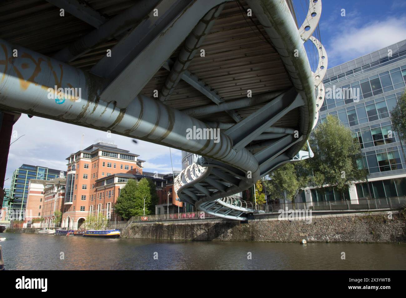 Bridge bristol harbour footbridge hi-res stock photography and images ...