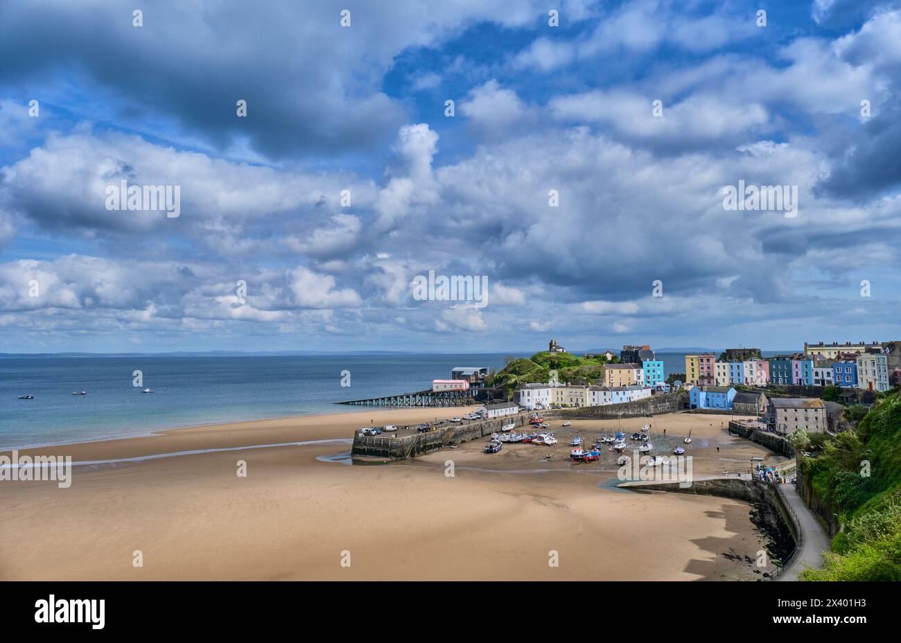 Tenby Harbour, Tenby, Pembrokeshire, Wales Stock Photo - Alamy
